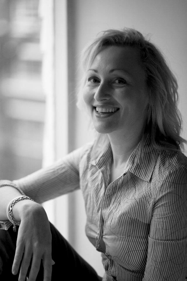 13 Minutes by Sarah Pinborough | Cumberland Regional HS Media Center